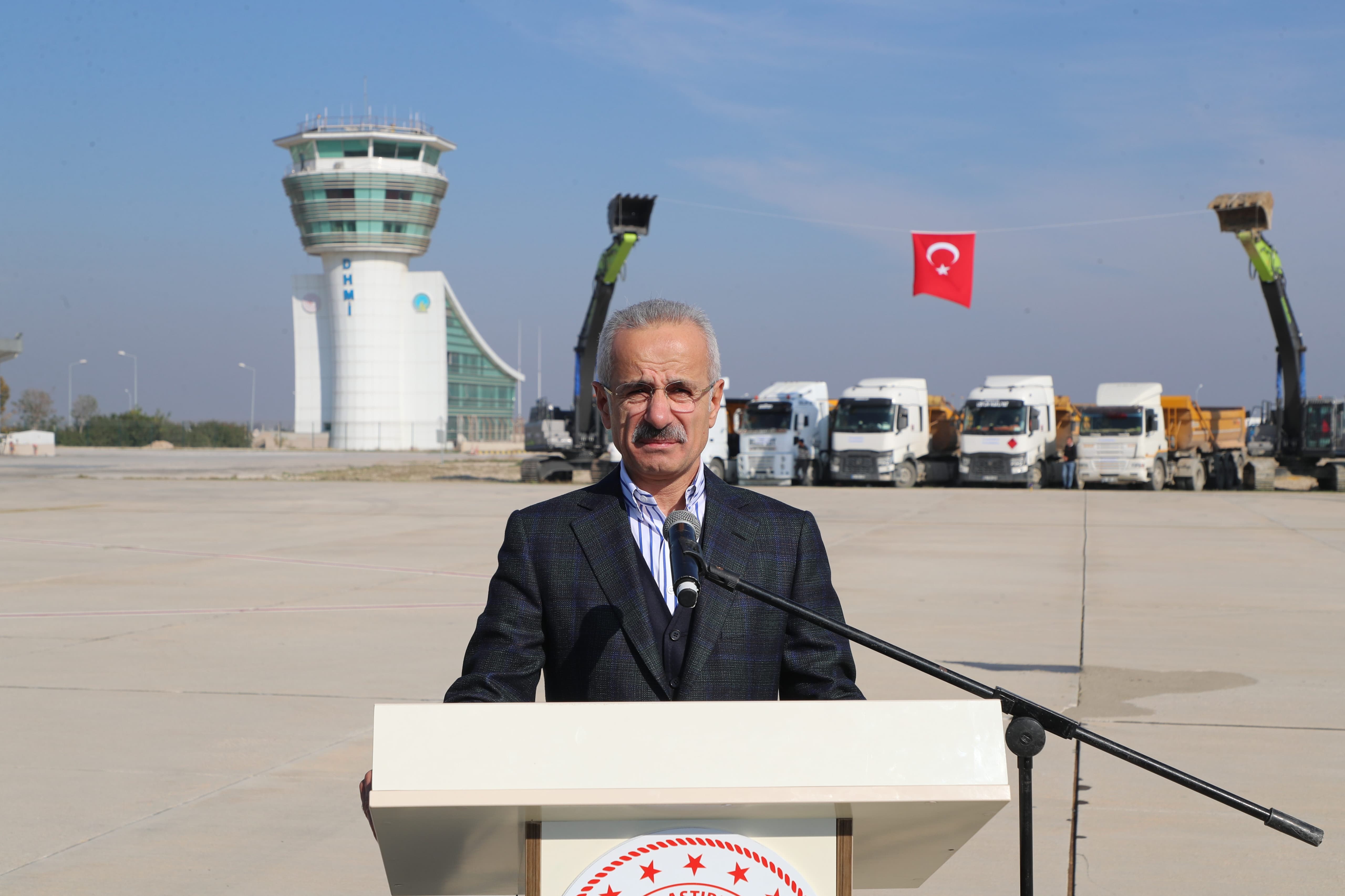 Tc Hatay Valiliği Ulaştırma Ve Altyapı Bakanımızdan Hatayımıza Yeni Bir Pist İskenderun